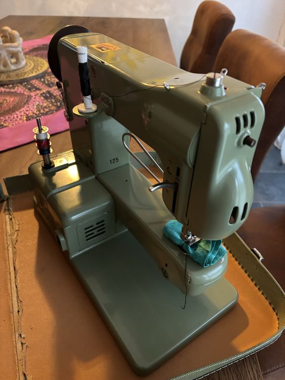 Bernina 125 Nähmaschine, Vintage, Retro, mit Koffer (Gebraucht) in ...
