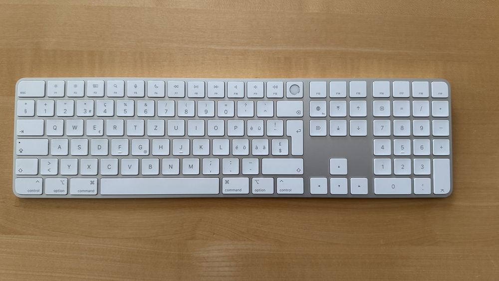 Tastatur Apple CH Layout (Gebraucht) in Gachnang für CHF 60 – mit ...