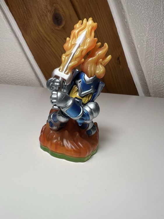 Skylanders Swap Force Knight Lightcore Figure (Gebraucht) in Grellingen ...