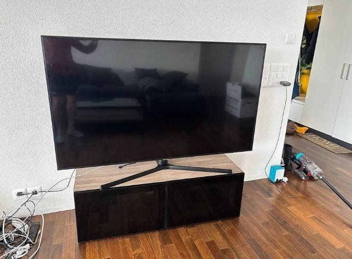 Samsung 65" UHD Smart TV (Modell NU7400) –Großes 4K-Erlebnis (Gebraucht ...