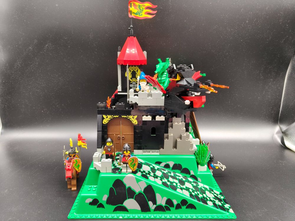 Lego 6082 – Fire Breathing Fortress Ritterburg (Gebraucht) in Erstfeld ...