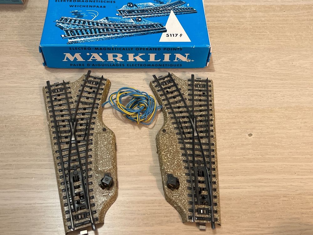 Märklin 5117 Weichenpaar M H0 (Gebraucht) in St-Aubin-Sauges für CHF 14 – mit Lieferung auf ...
