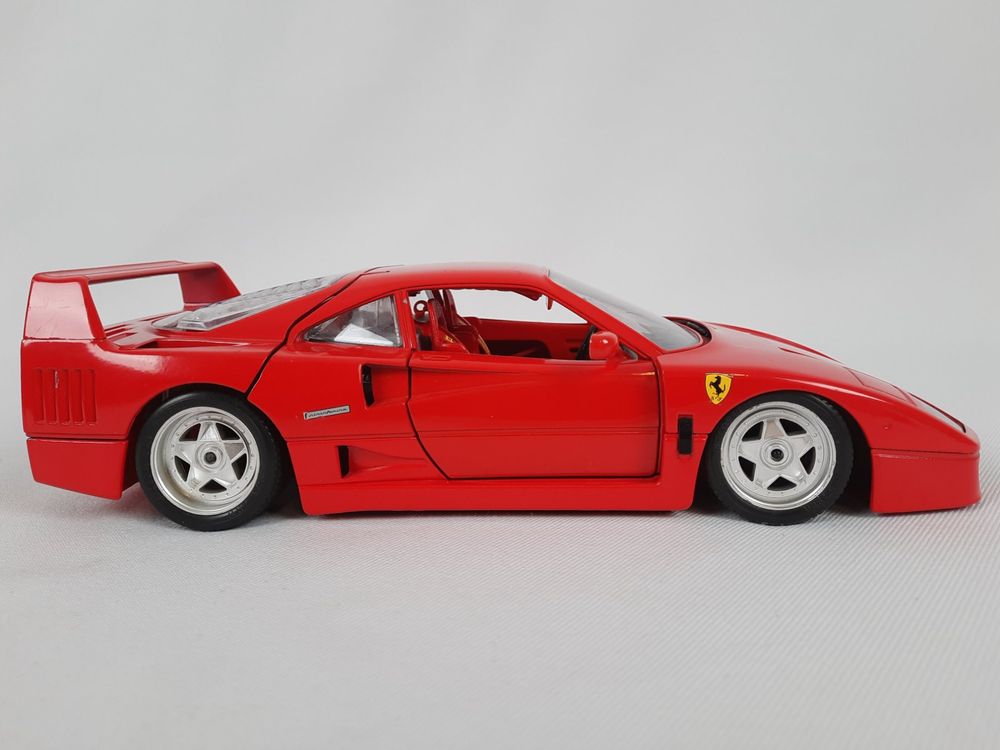 Ferrari F40 1:18 BBURAGO | Kaufen auf Ricardo
