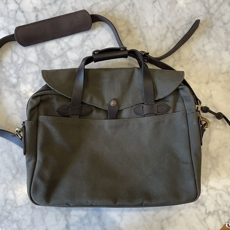 Filson Computercase 257 in Otter Green (Neu (gemäss Beschreibung)) in ...