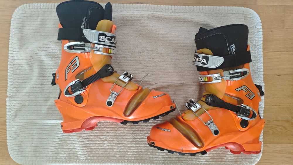 Tourenskischuh SCARPA F3 27.5 (Gebraucht) in Delémont für CHF 12 – mit ...