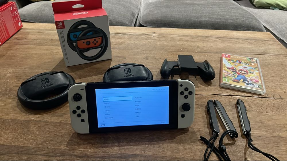 Nintendo Switch - + Mario Game - Good Condition (Gebraucht) in Maur für ...