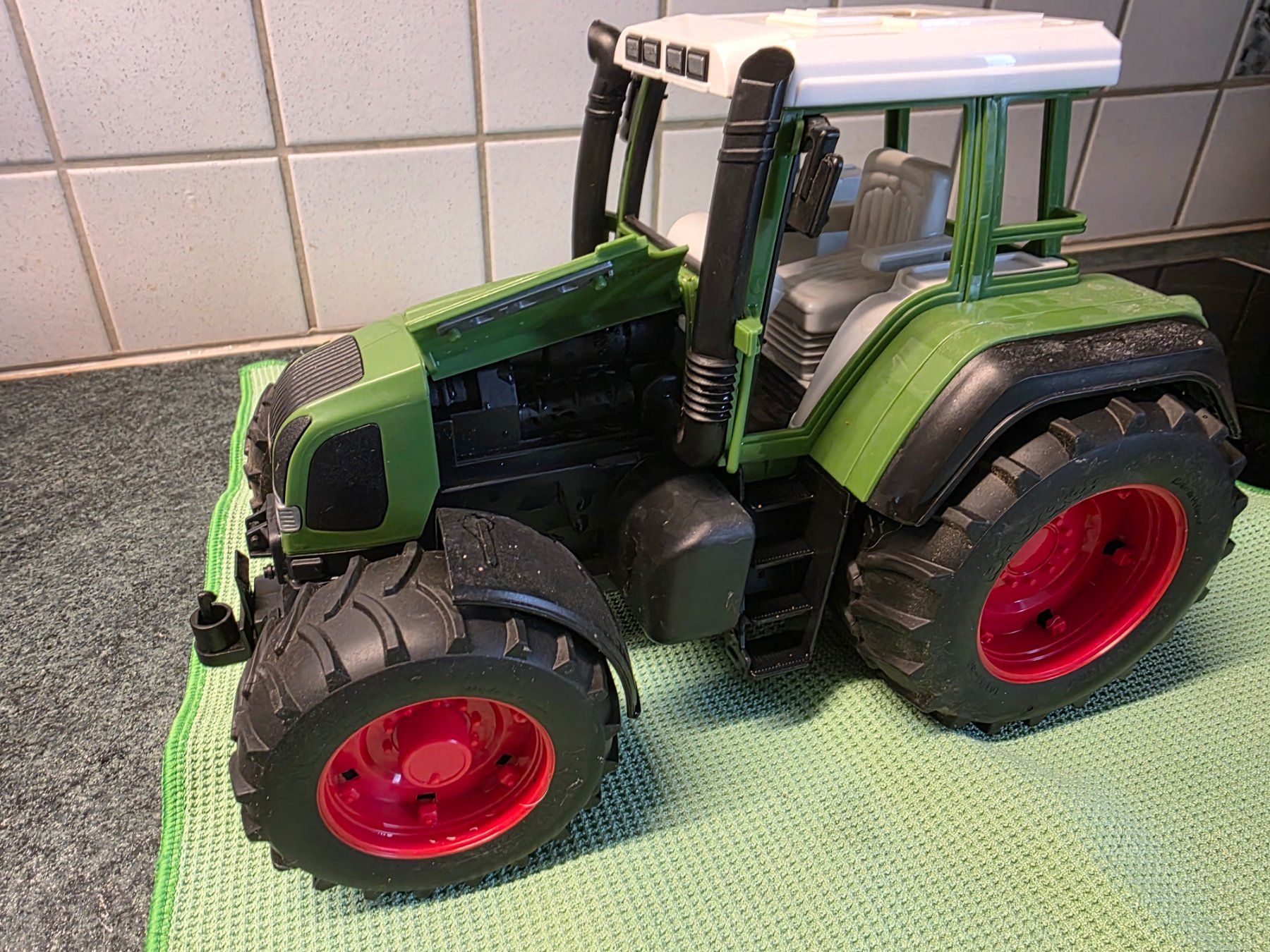 Spielzeug Traktor Set Fendt, John Deere, New Holland (Gebraucht) in ...