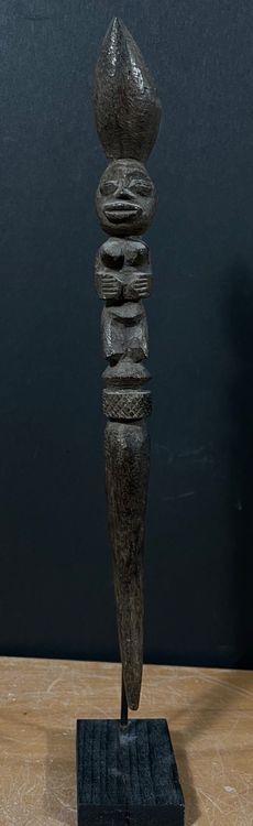 Interessante Afrikanische Holz Figur (Gebraucht) in Root für CHF 30 – mit Lieferung auf Ricardo ...