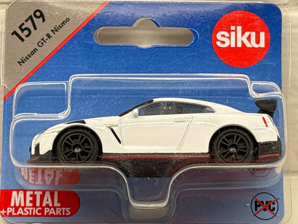 Siku 1579 Nissan GT-R Nismo, voiture neuve dans son embal... | Kaufen ...