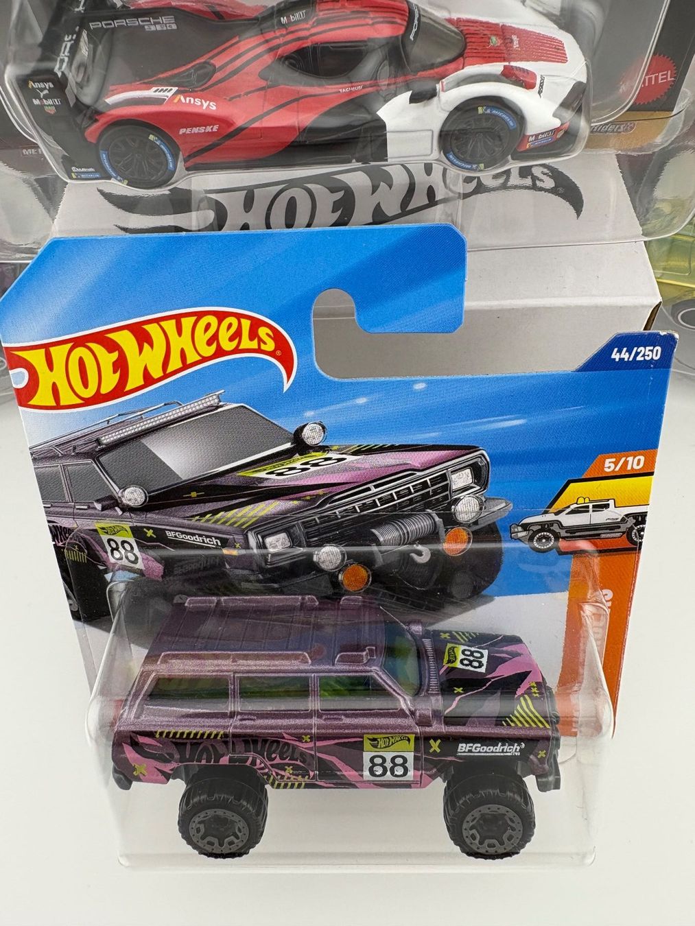 Hot Wheels 1988 Jeep Wagoneer HW Hot Trucks - 2025 - 44/250 (Neu und ...