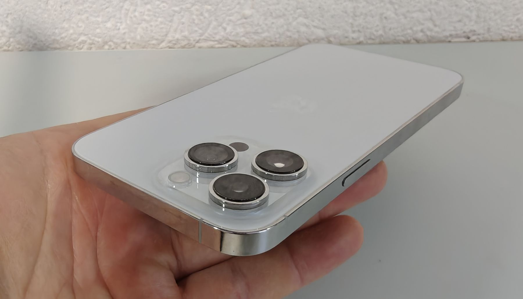 iPhone 14 Pro Max Weiss (Defekt) in Ehrendingen für CHF 135 – mit ...