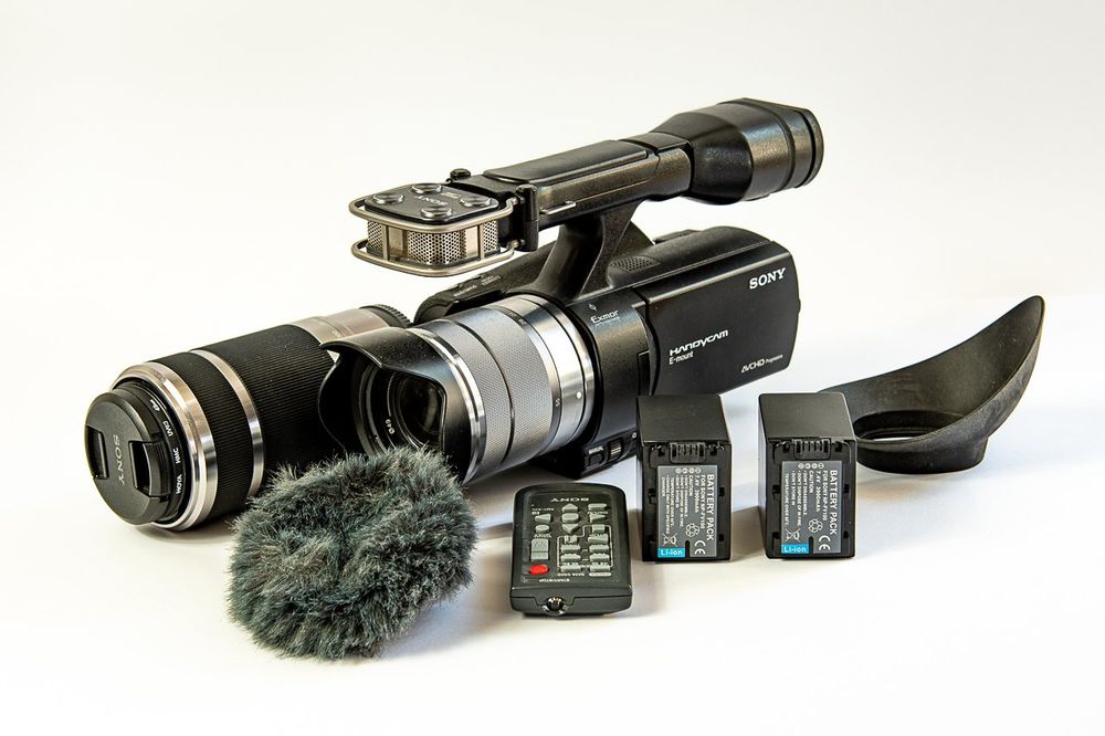 Sony NEX-VG20E FULL HD Camcorder, 16.1MP APS HD CMOS (Gebraucht) in für ...