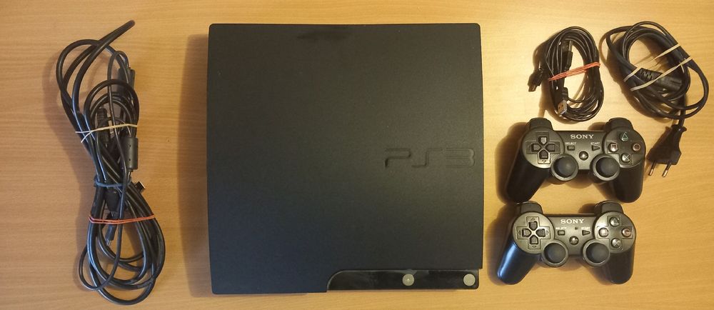console playstation 3 avec 2 manettes , cables , hdmi | Kaufen auf Ricardo
