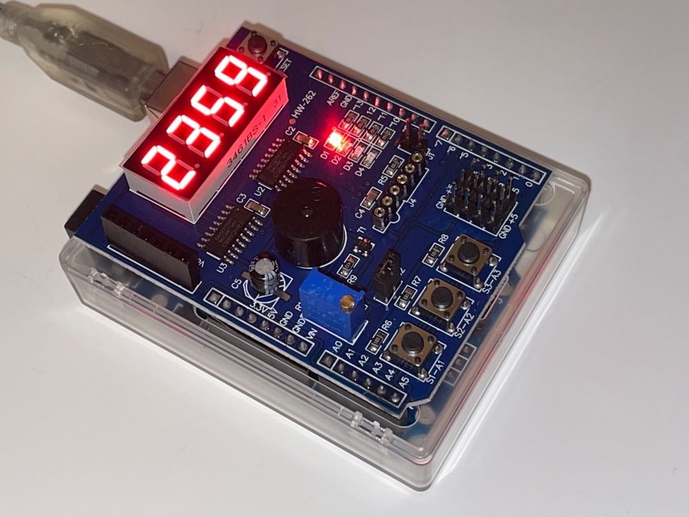 Arduino Uno Klon + Gehäuse + Multifunktions-Modul - Wie Neu (Neu ...