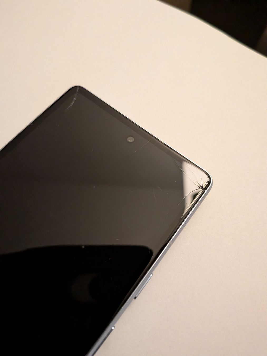 Smartphone Google Pixel 7a (écran cassé) (Défectueux) à Gilly pour CHF ...