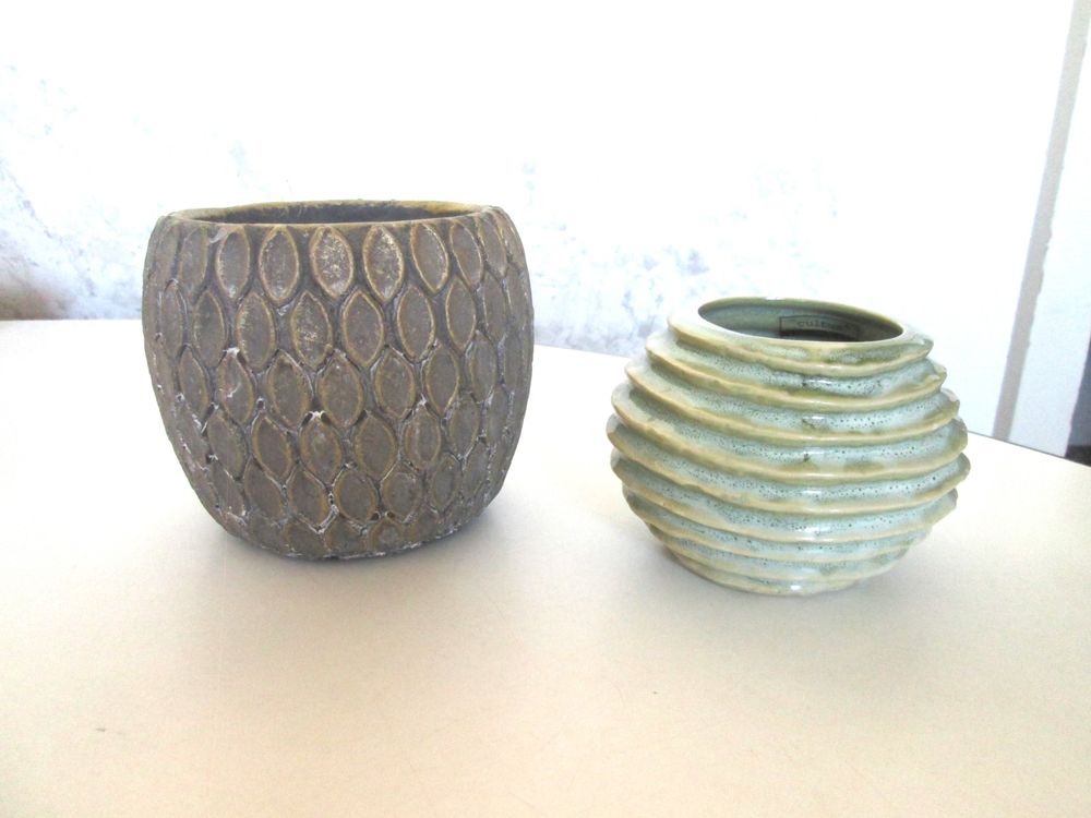 2 Keramikvasen (Gebraucht) in Sementina für CHF 15 – mit Lieferung auf Ricardo kaufen