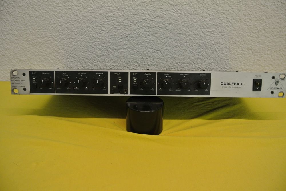 BEHRINGER DUALFEX II EX 822 (Gebraucht) in Unterkulm für CHF 56 – mit ...