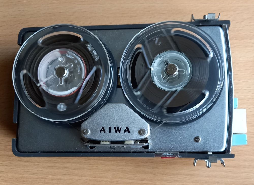 Tonbandgerät AIWA TP-61R Miniausführung ANTIK (Defekt) in Matten b. Interl für CHF 45 – mit ...