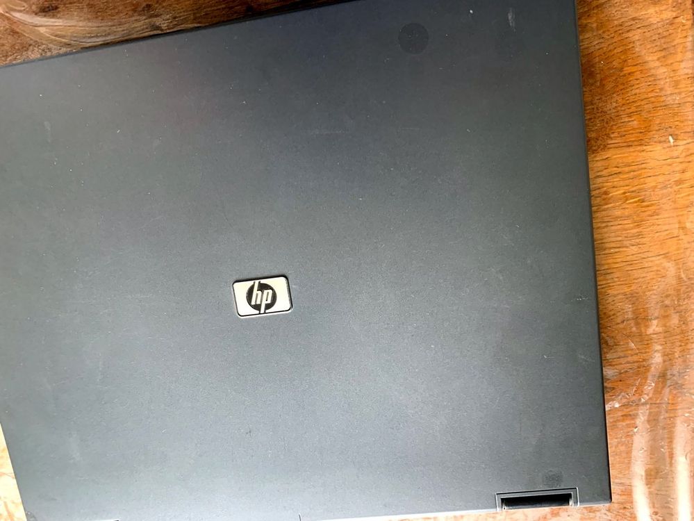 HP COMPAQ nc6120 ** Für Sammler oder für Teile... (Defekt) in Emmen für ...