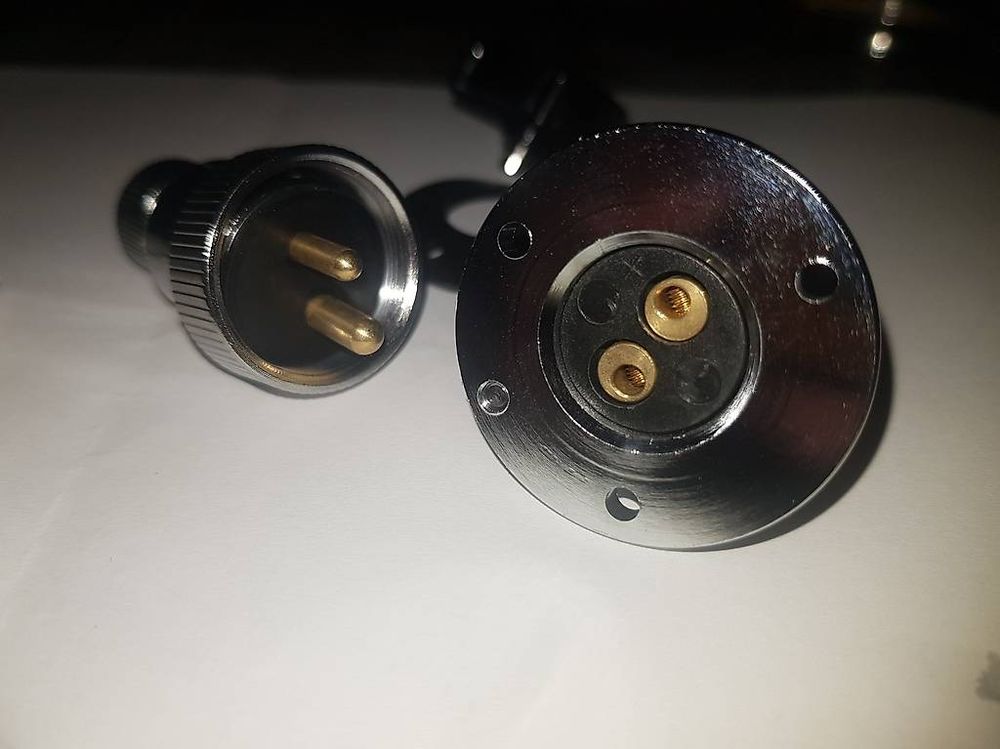2 Pol Stecker 12V Neu | Kaufen auf Ricardo