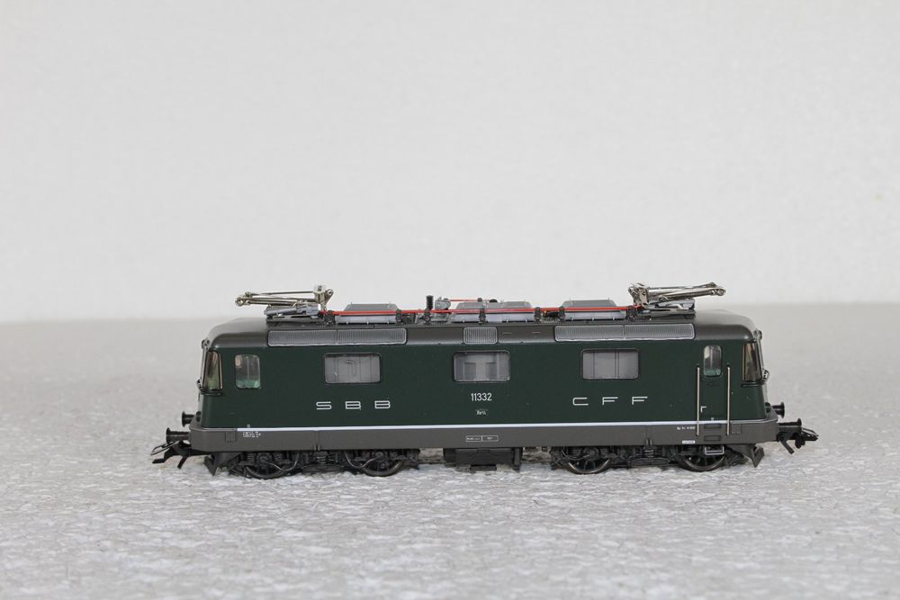 Märklin 26534-1 Re 4/4 II 11332 grün mfx | Kaufen auf Ricardo