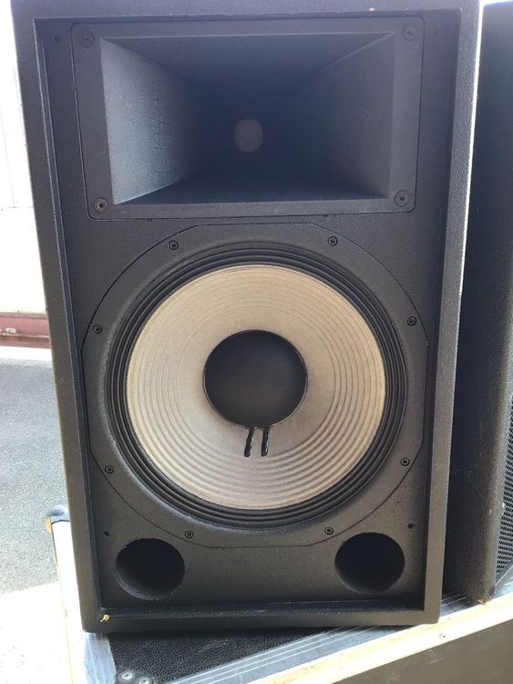 6x JBL Array 4892 Fullrange Topteile mit Haubencases (Gebraucht) in Au ...