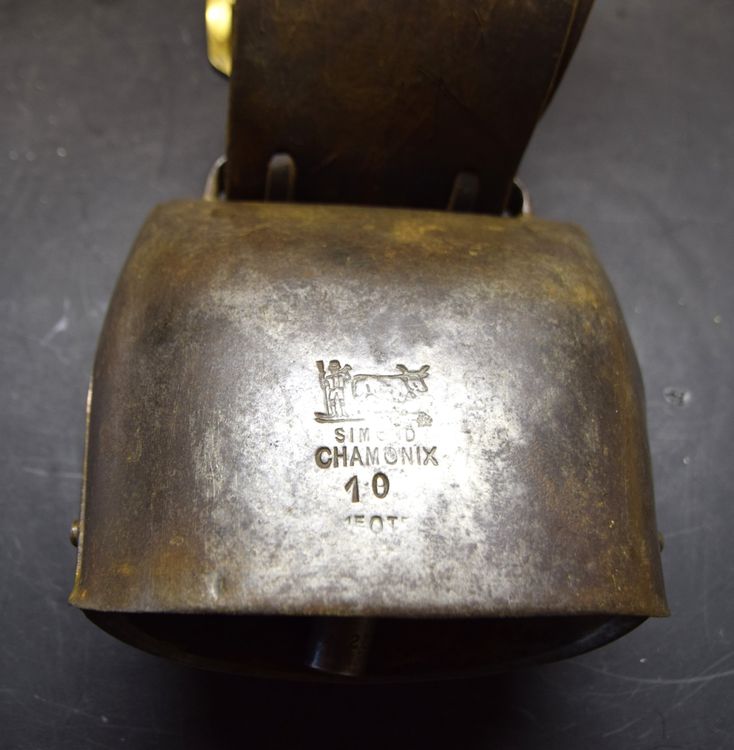 A VENDRE MAGNIFIQUE CLOCHE A VACHE CHAMONIX SIMOND N° 10 (Gebraucht) in Genève für CHF 851 – mit ...