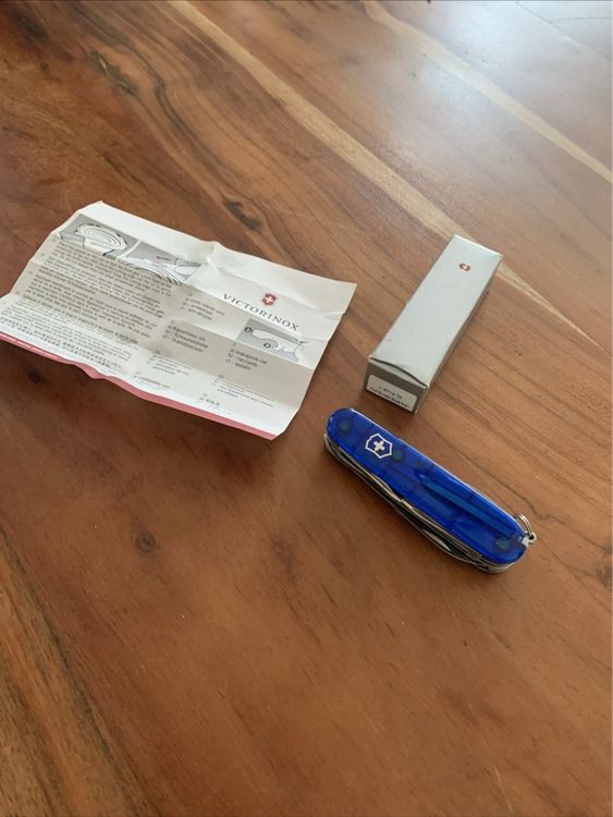 Victorinox Huntsman Blue transparent | Kaufen auf Ricardo