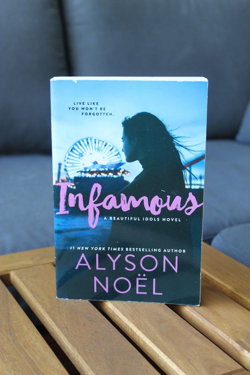 Infamous - Alyson Noel (EN) (Gebraucht) in Bern für CHF 1 – mit ...