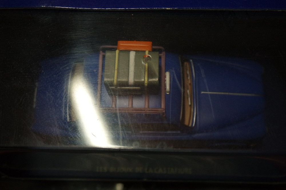 VOITURE TINTIN °° PEUGEOT 403 BLEUE °° | Kaufen auf Ricardo