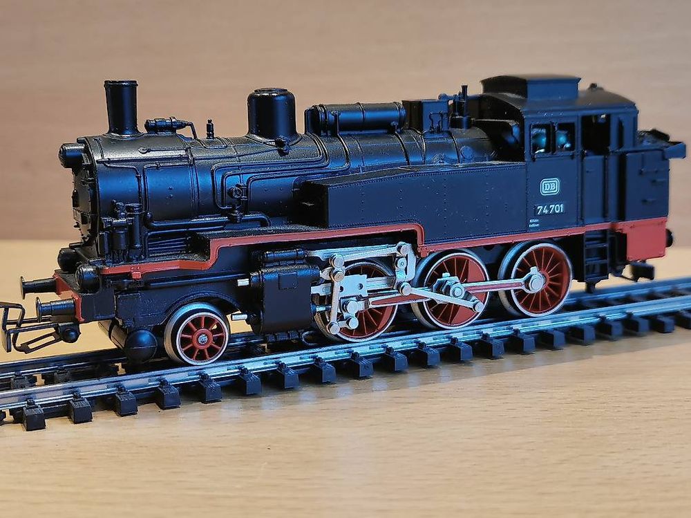 Märklin Art. 3095 BR 74 70, digital mit ESU5 und CH Licht (Neu und ...