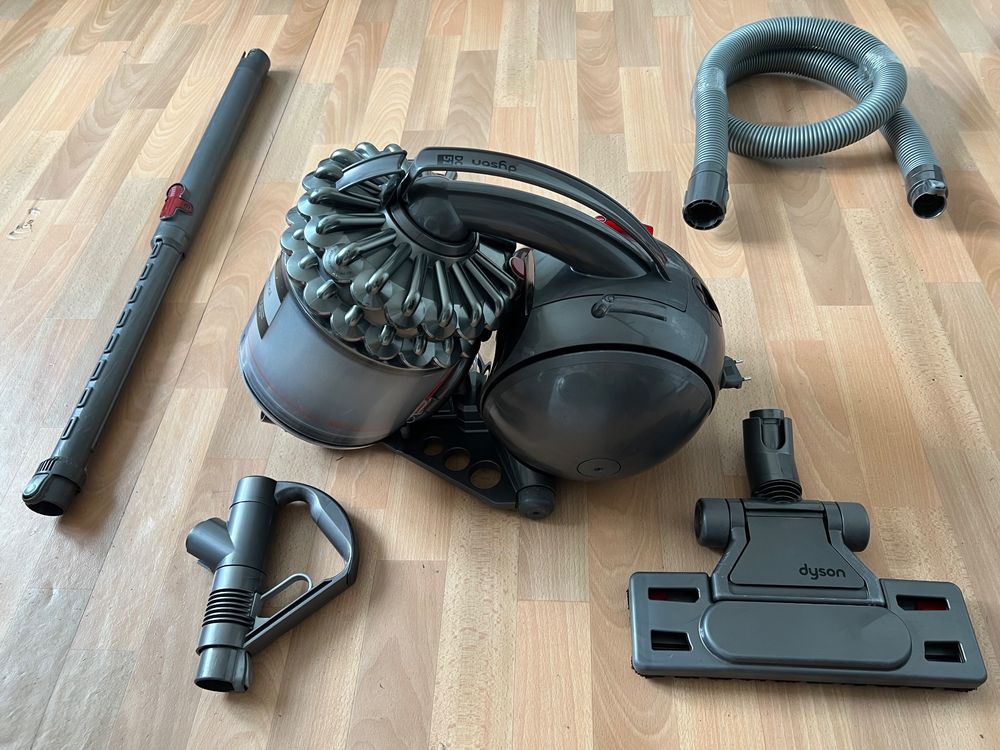 Dyson dc52 - Aspirateur traîneau - Propre | Kaufen auf Ricardo