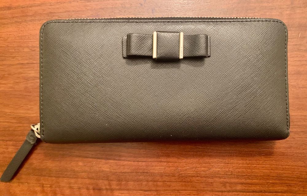 Coach Portemonnaie (Gebraucht) in Unterseen für CHF 25 – mit Lieferung ...