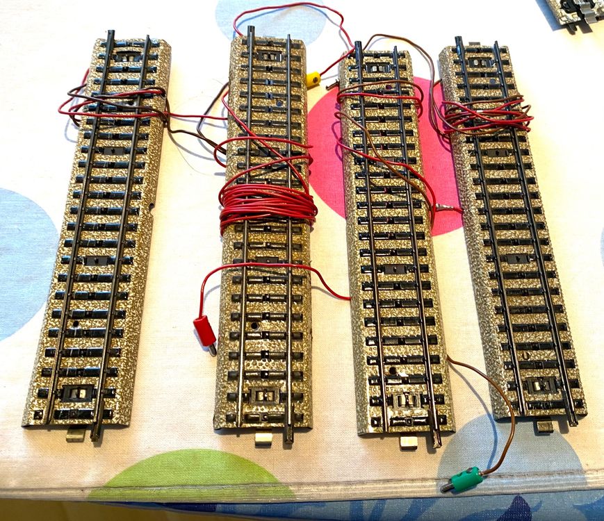 Märklin M-Gleis 5106 mit Stromanschluss 4x | Acheter sur Ricardo