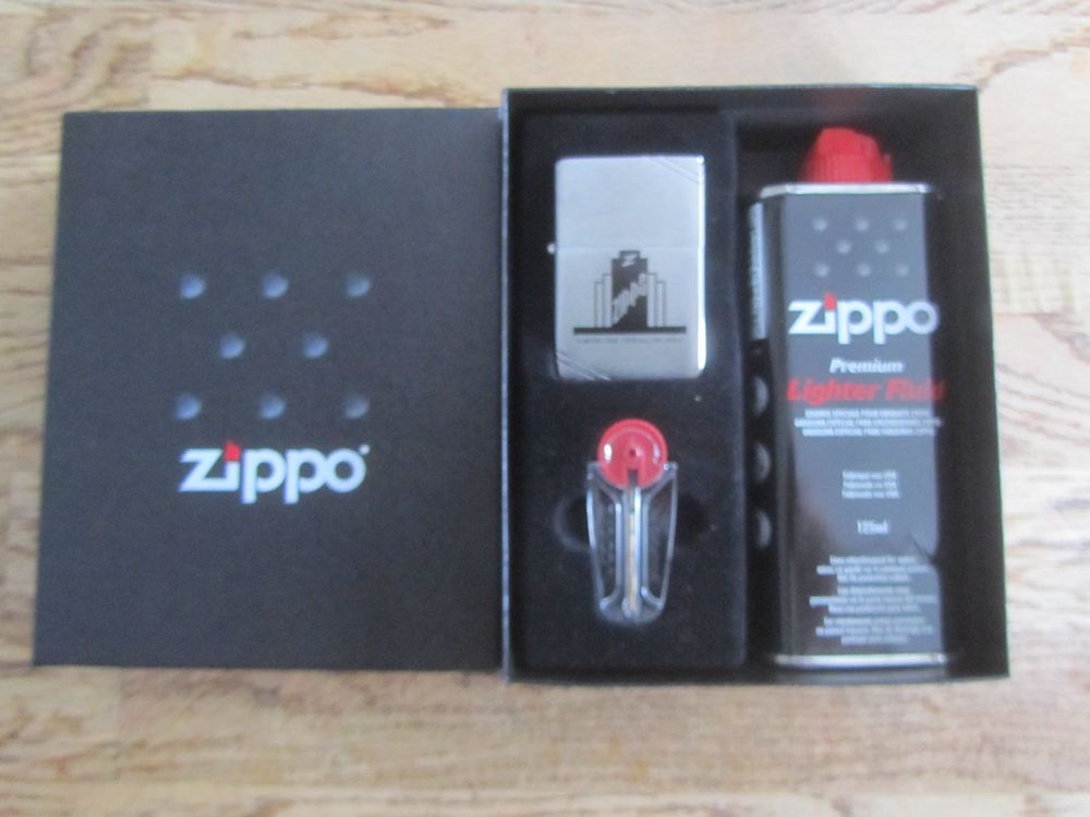 Zippo gift set Replica 1937 NEW (Neu und originalverpackt) in Pampigny ...