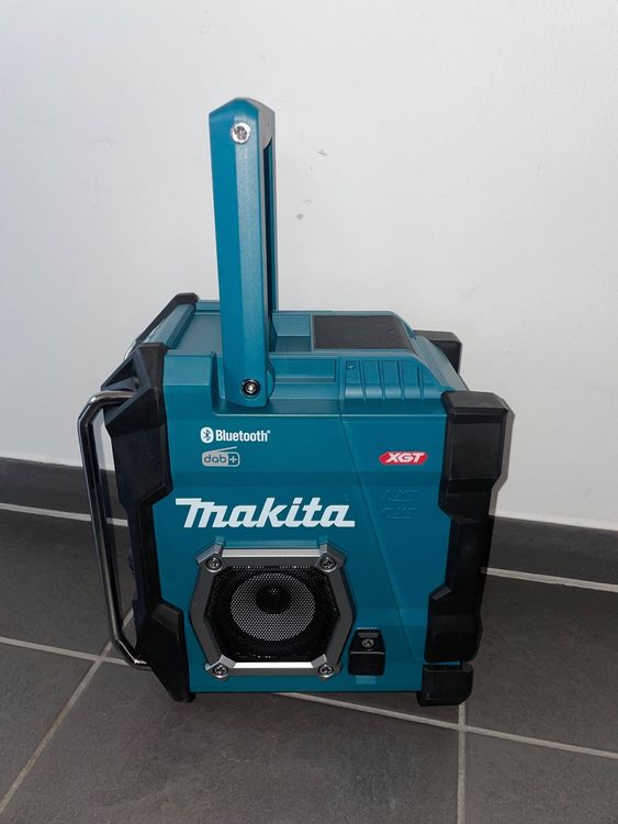 Makita Baustellenradio MR004GZ (Neu und originalverpackt) in Thun für CHF 120 – mit Lieferung ...