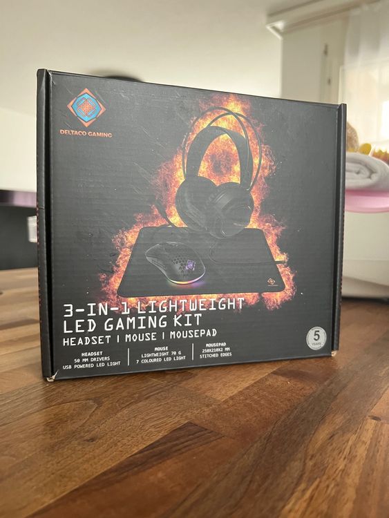 3-IN-1 LIGHT WEIGHT LED GAMING KIT (Neu und originalverpackt) in Wangen ...