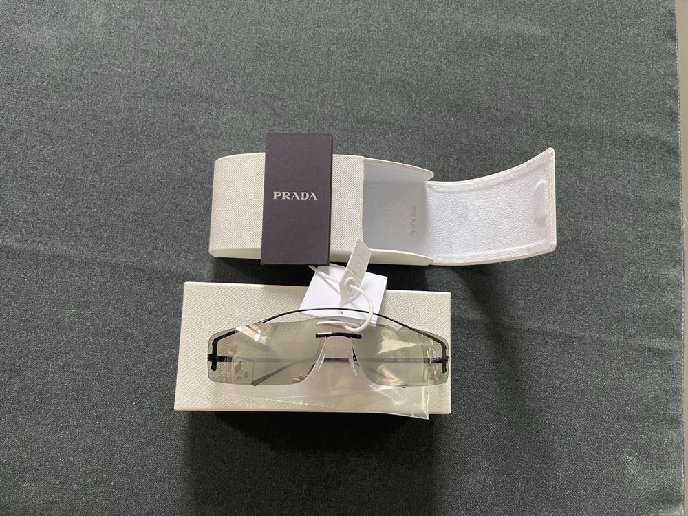 Prada Runway Eyewear | Kaufen auf Ricardo