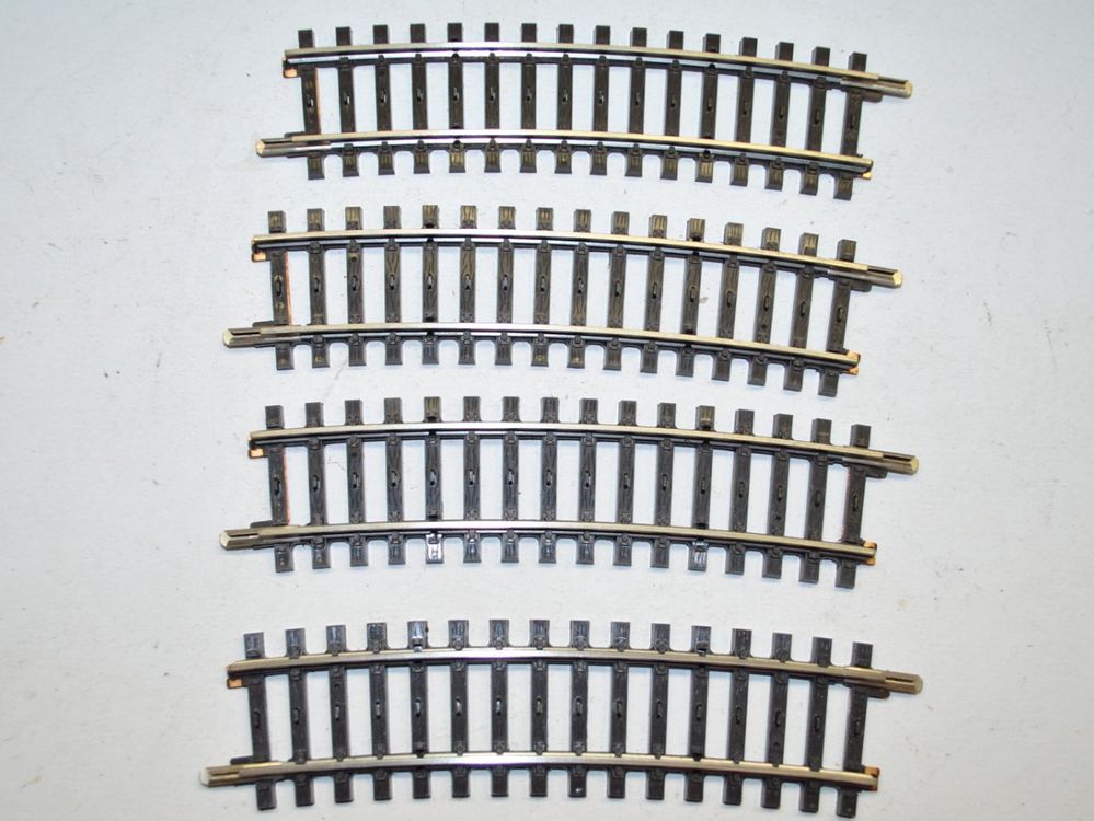 Märklin Schienen gebogen K-Gleis 2233 (TWS102) (Gebraucht) in Aarwangen ...