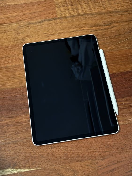 iPad Pro 2020 + Apple Pencil & Logitech Slim Folio Pro (Neuf (Voir ...