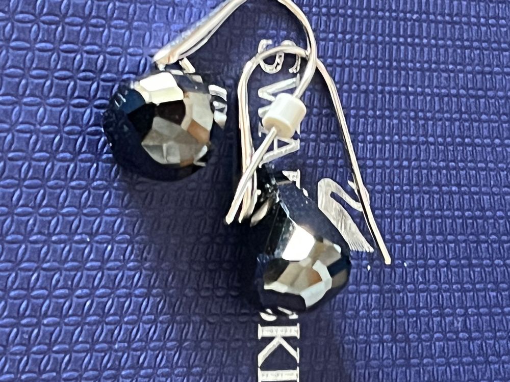 Swarovski Ohringe ungetragen und original (Neu (gemäss Beschreibung)) in Kirchleerau für CHF 41 ...