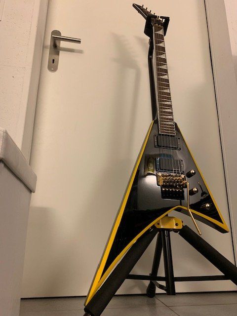Jackson RR-X24 BK Yellow Bevels (Neu in Originalverpackung!) | Kaufen ...