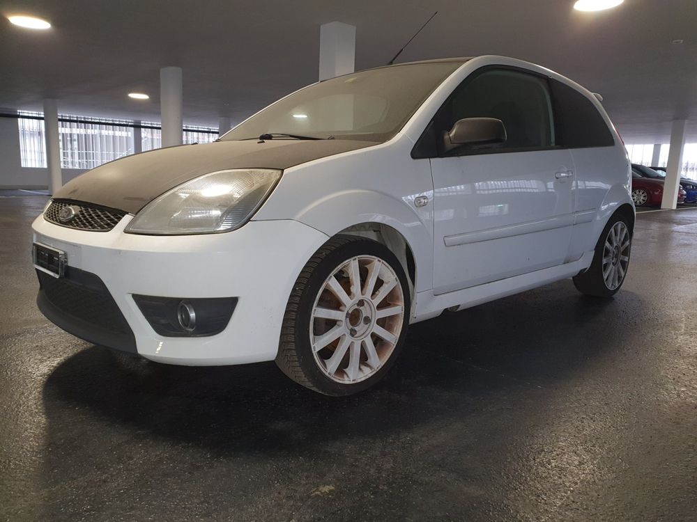 Ford Fiesta ST mit Stoffler Spoileransatz und Auspuffanlage | Kaufen ...