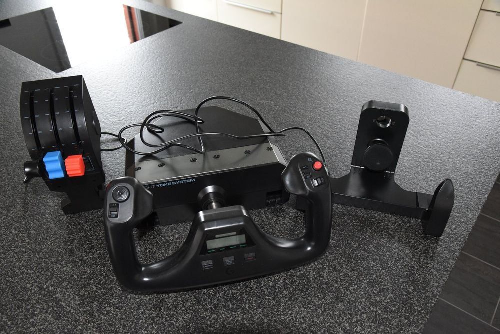 Logitech G Saitek Pro Flight Yoke System inkl. Fusspedale | Kaufen auf ...