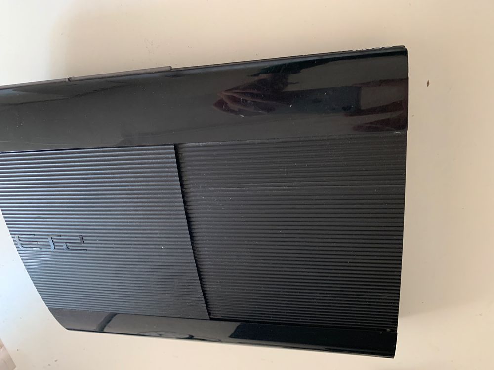 PS3 Super Slim + Controller | Kaufen auf Ricardo