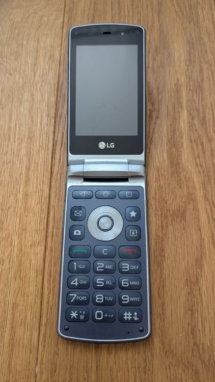 LG H410 Klapphandy (Gebraucht) in Wiezikon b.Sirnach für CHF 19 – mit ...