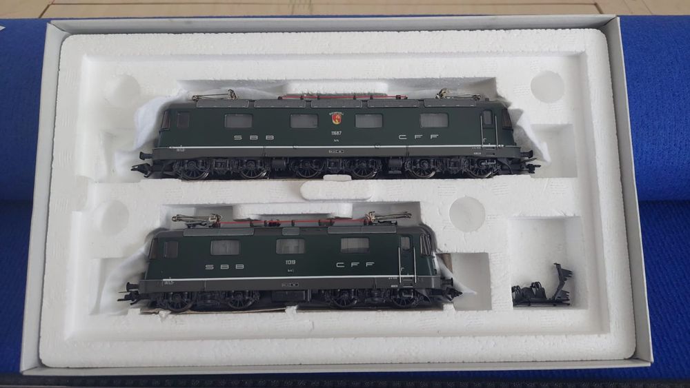 E-Lok Doppeltraktion "Re 10/10". Märklin 37320 neu revidiert (Neu ...