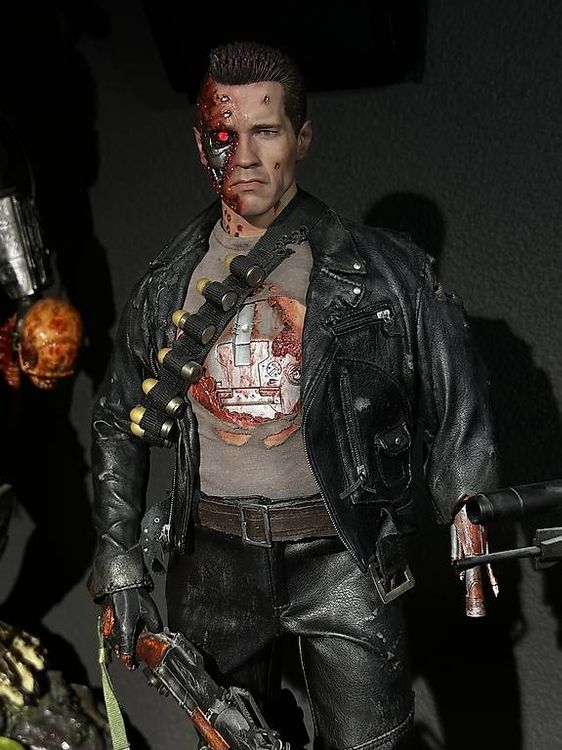 Enterbay 1/4 T-800 Terminator 2 Battle Damage Schwarzenegger (Gebraucht ...