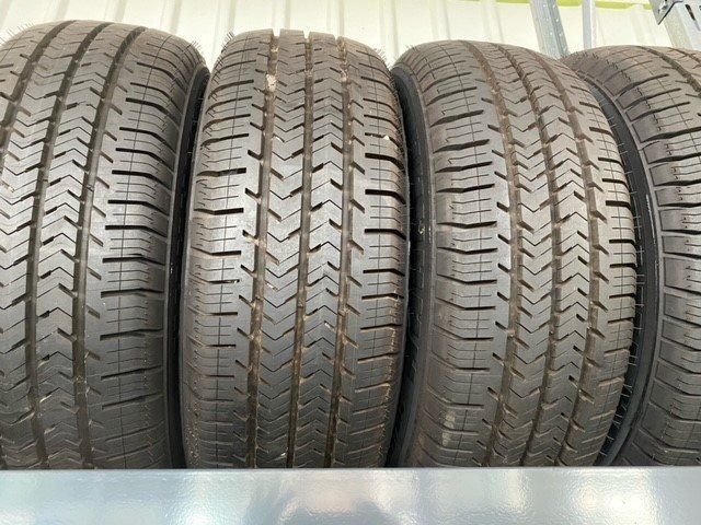 Sommerreifen NEU Michelin Agilis 51 215/65 R16C (Neu (gemäss Beschreibung)) in Lachen SZ für CHF ...