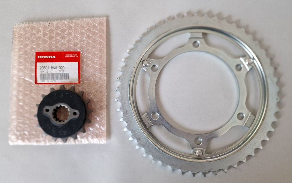 Honda Africa Twin XRV 650 XRV650 RD03 orig. Kettenrad Ritzel | Kaufen auf Ricardo